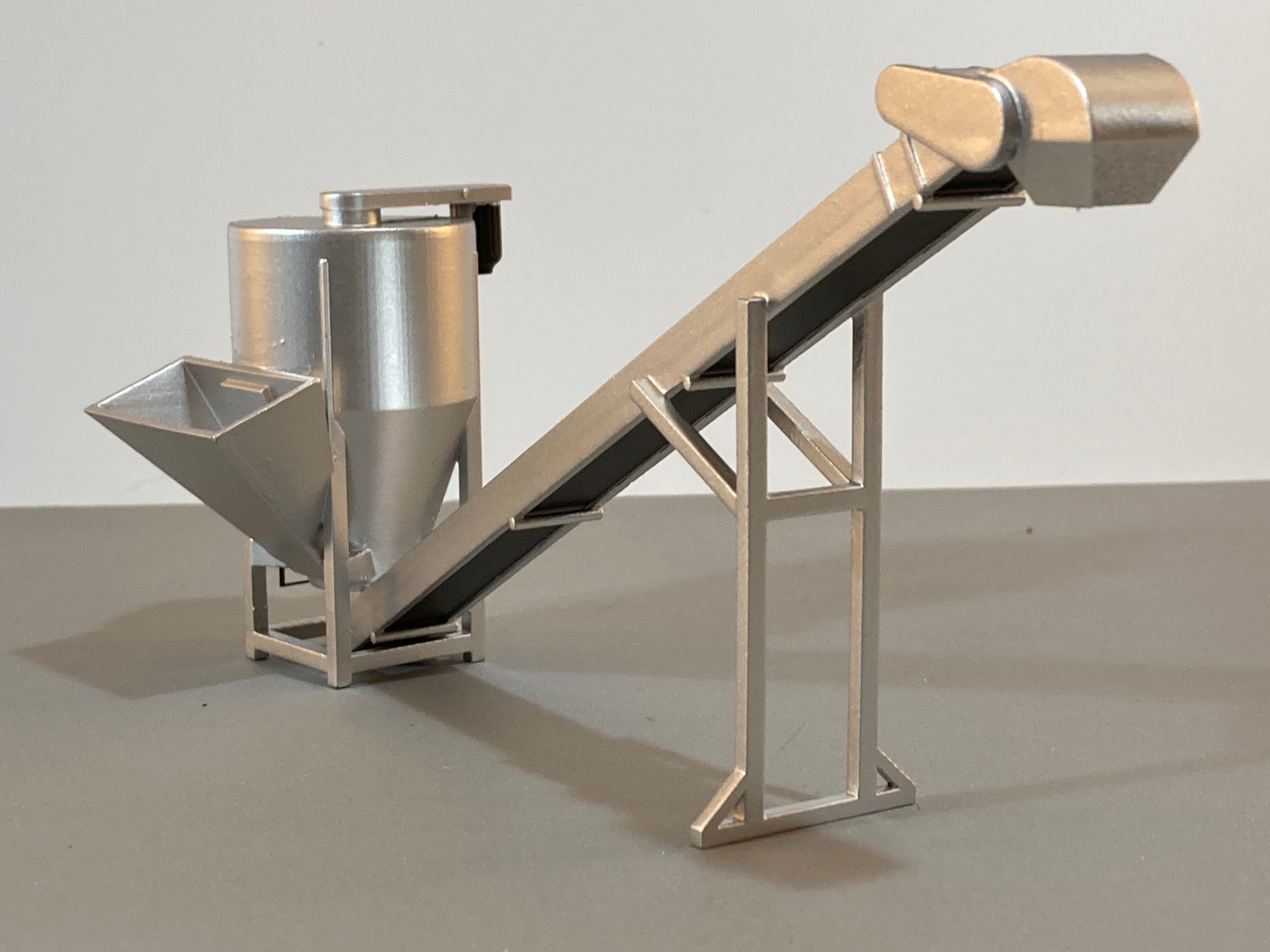 1/64 Vertical Fertilizer Blender System (2 Pieces) – 2 Scale Fabrications