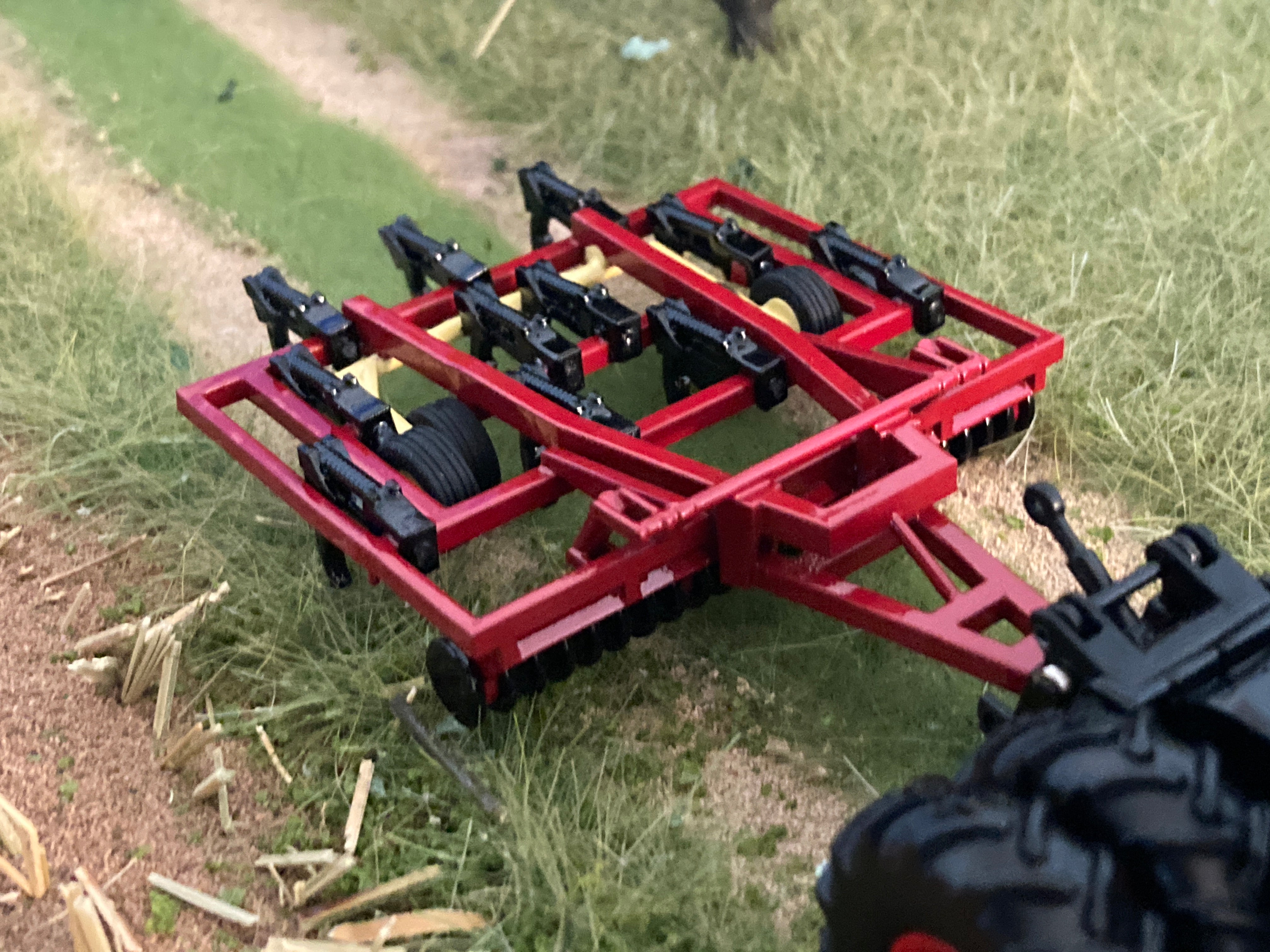 1/64 Chisel Plow 11 Shank Red – 2 Scale Fabrications