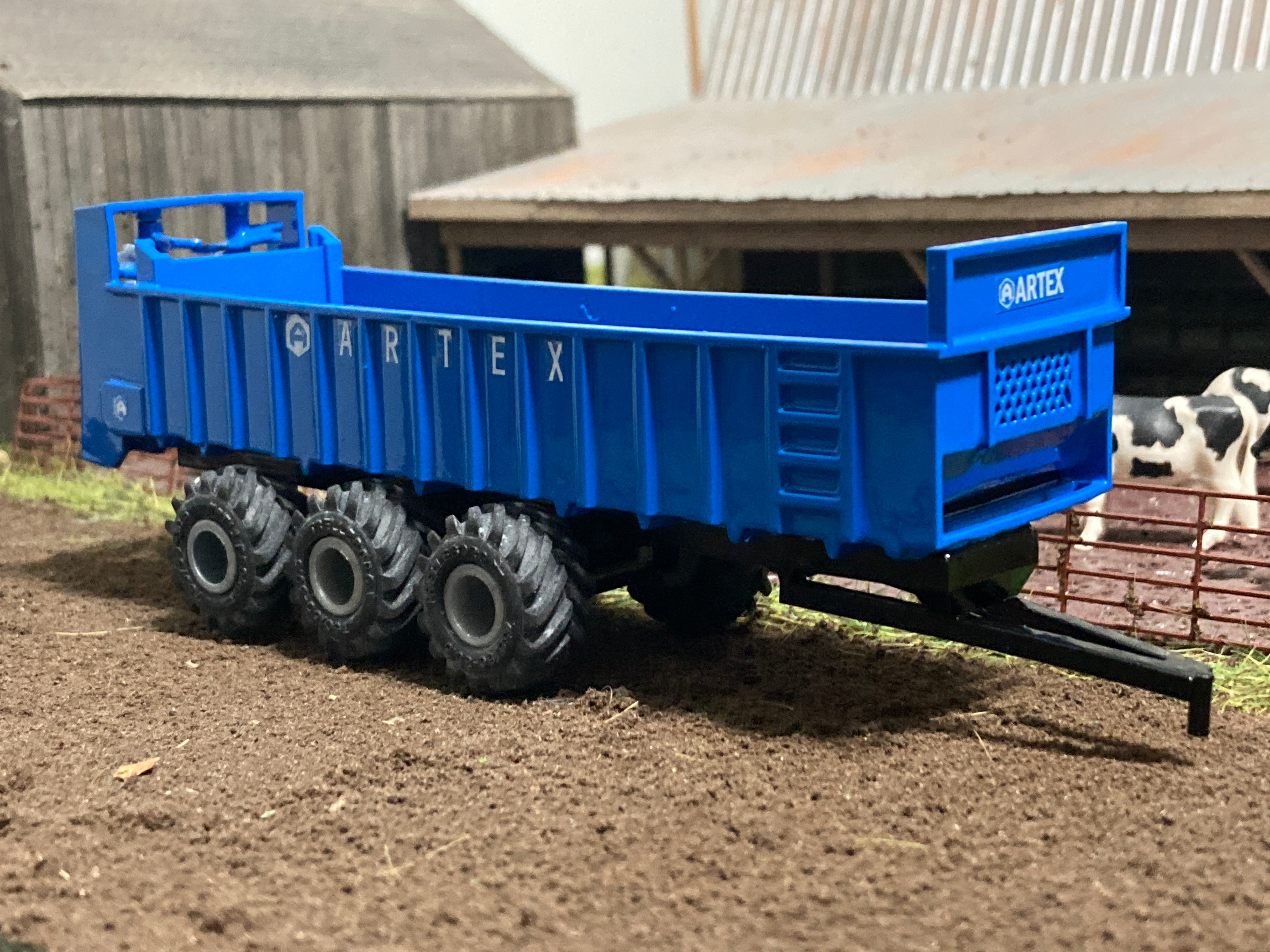 1/64 Artex CB1200 Manure Spreader Blue – 2 Scale Fabrications