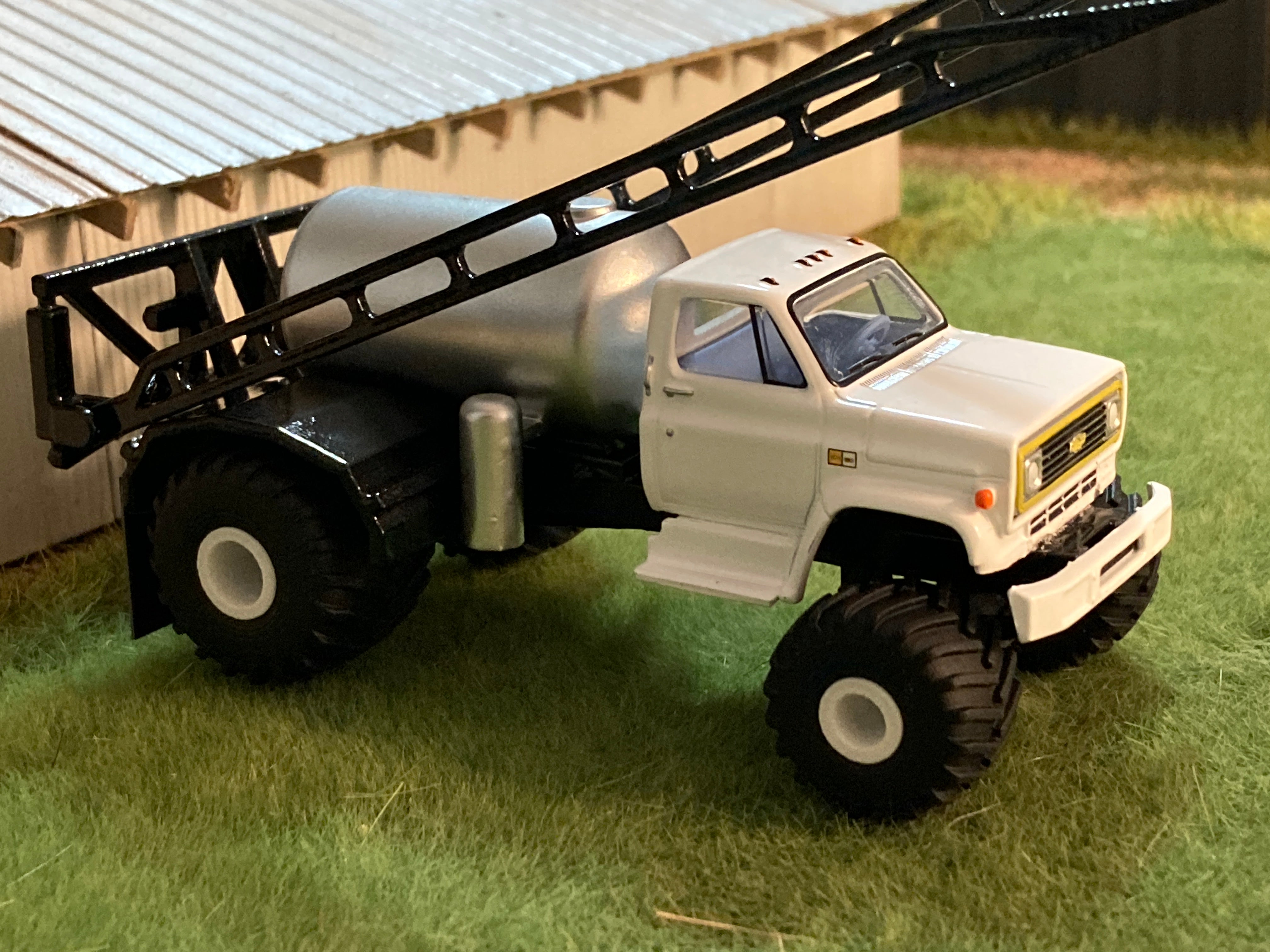 1/64 Chevy C60 Floater Sprayer Truck – 2 Scale Fabrications