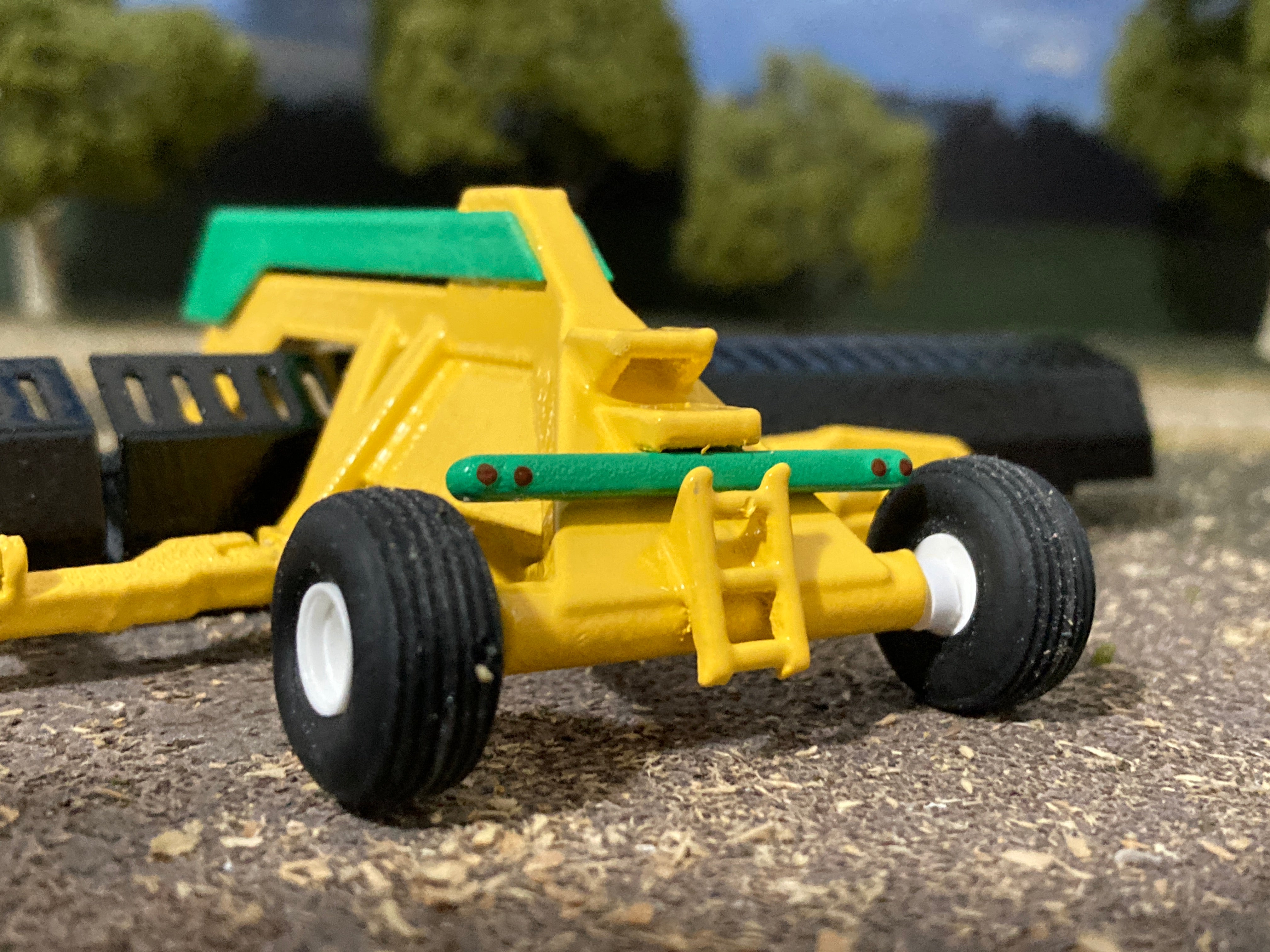 1/64 Hay Merger 40ft Yellow Triple – 2 Scale Fabrications