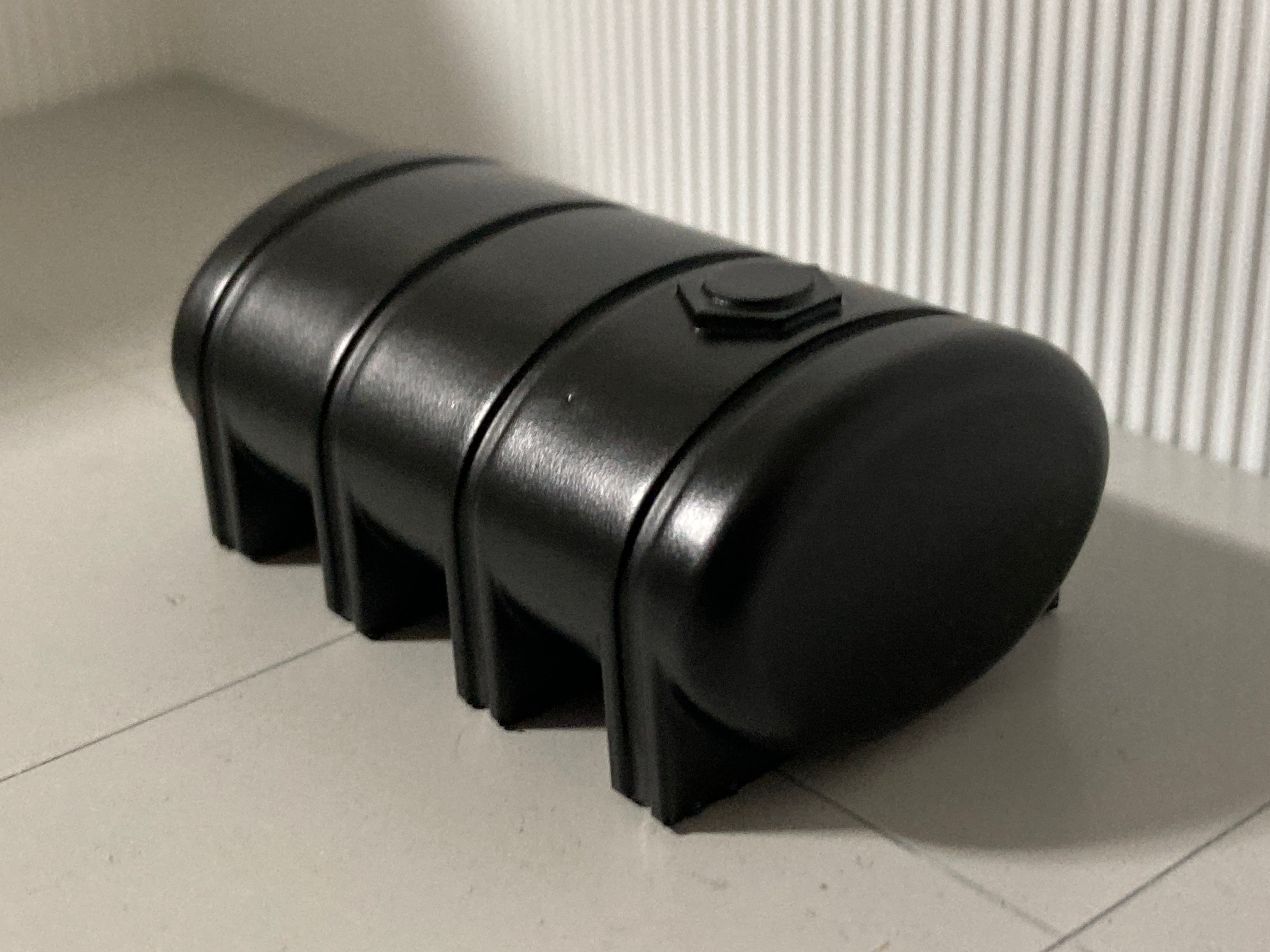 1/64 2,350 Gallon Leg Tank Black – 2 Scale Fabrications