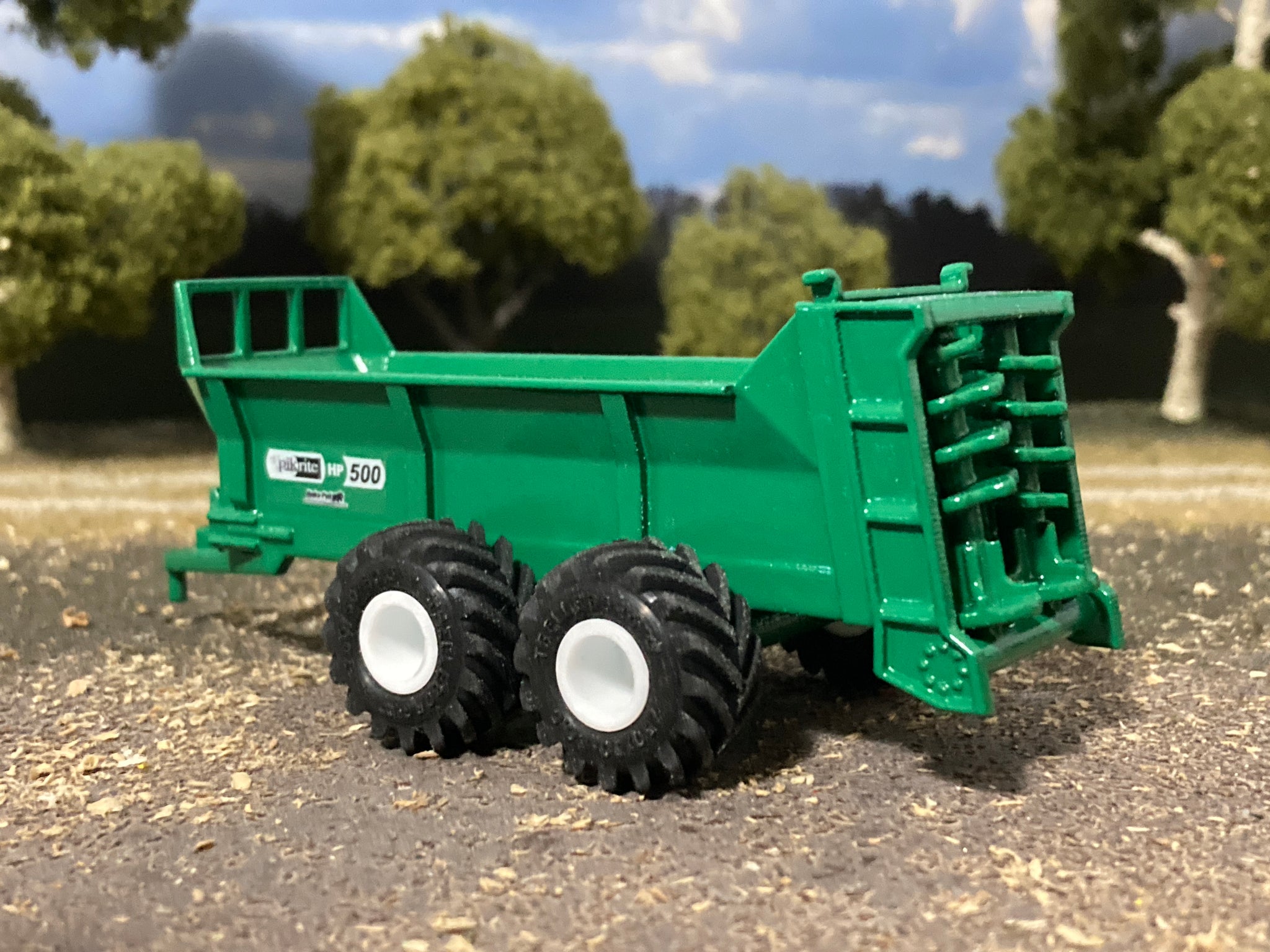 1/64 Pik Rite HP-500 Manure Spreader – 2 Scale Fabrications