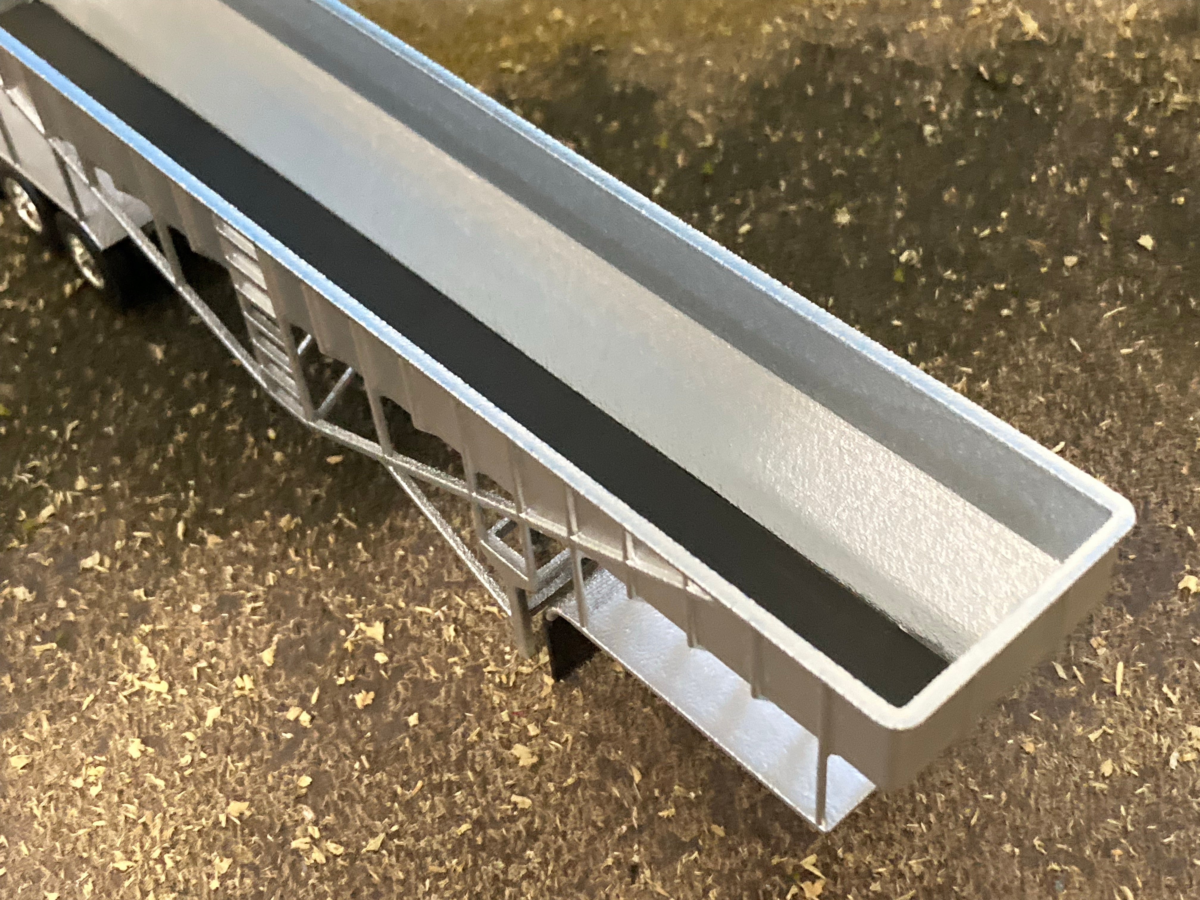 1/64 Live Bottom Belt Trailer Tri Axle Red Door – 2 Scale Fabrications