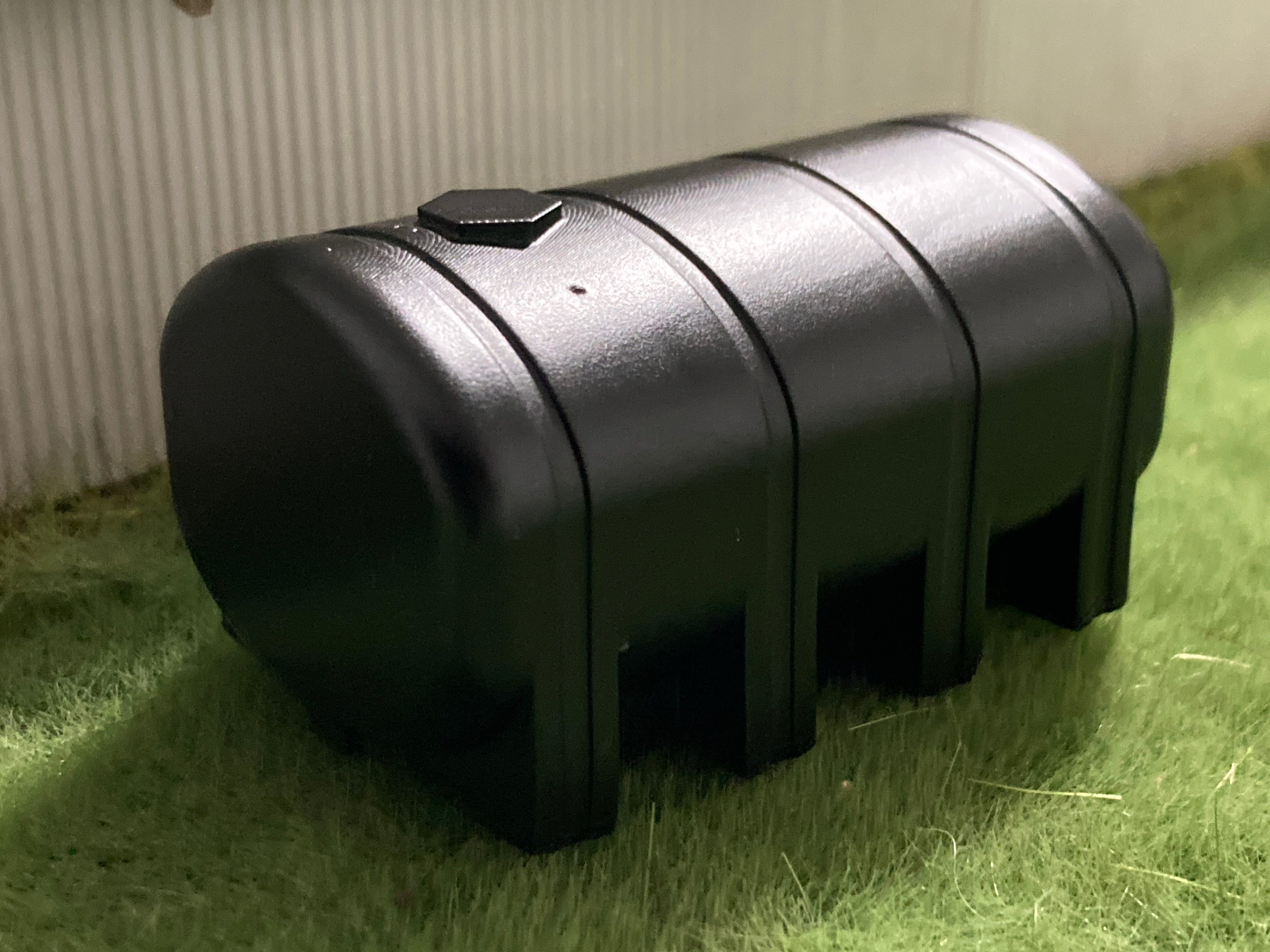 1/64 3,250 Gallon Leg Tank Black – 2 Scale Fabrications